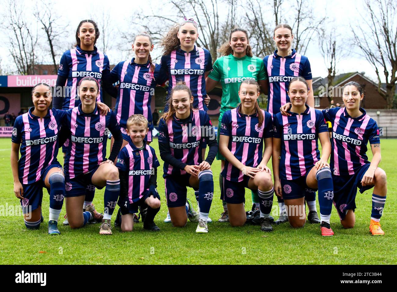 Crawley afc hi-res stock photography and images - Alamy