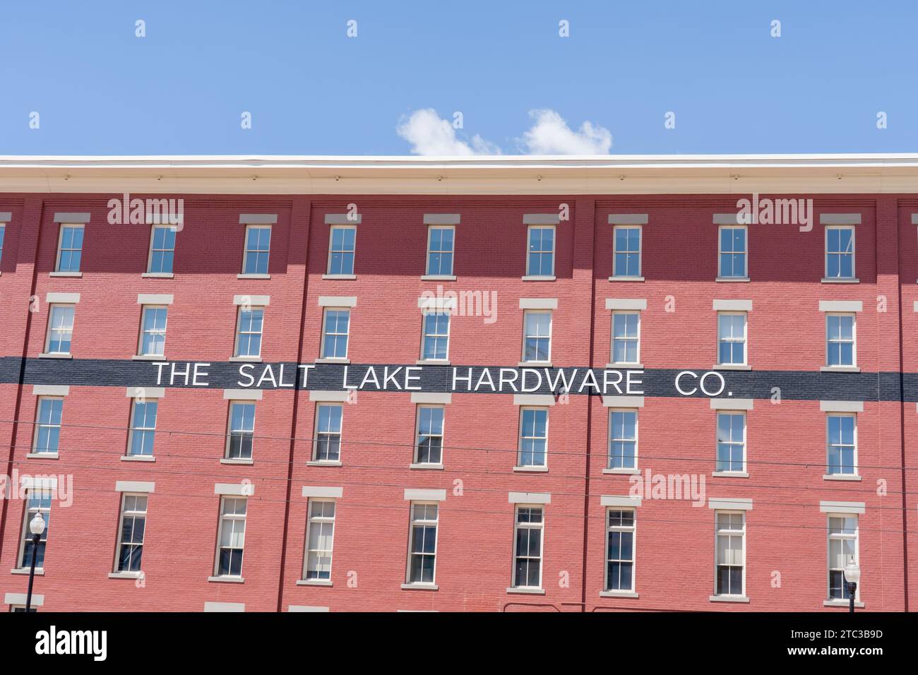 Hardware building hi-res stock photography and images - Alamy