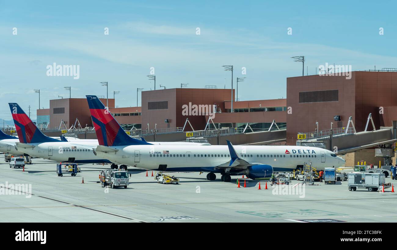 Delta Air Lines planes parked at Salt Lake City International Airport ...