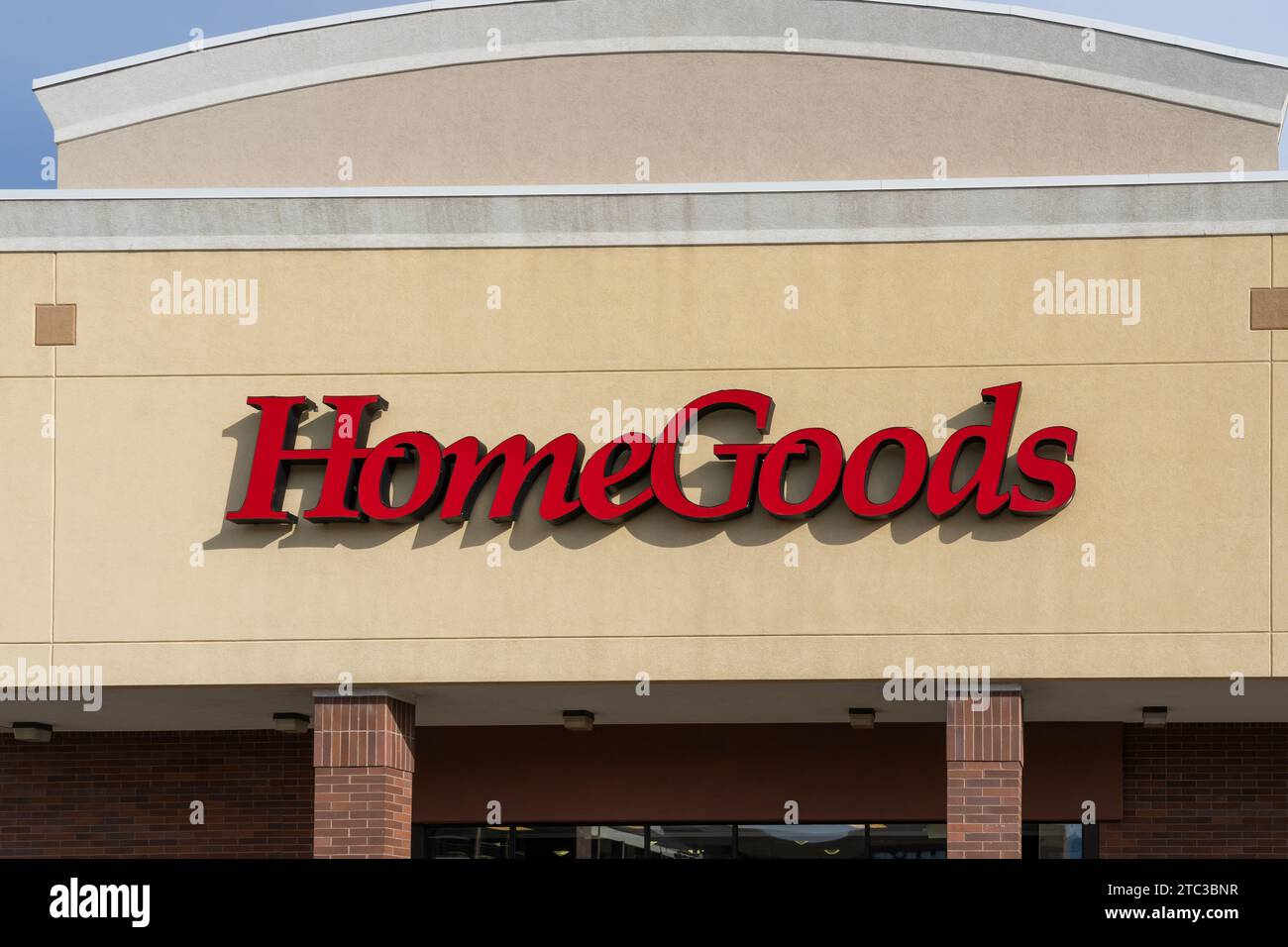 Homegoods store hi-res stock photography and images - Alamy