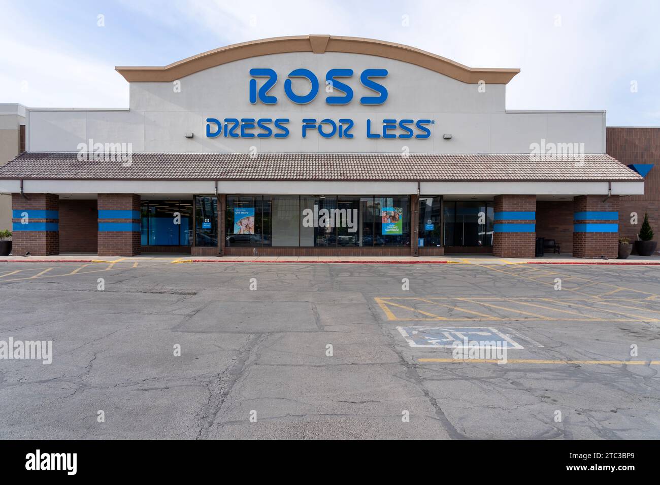 Ross stores hi-res stock photography and images - Alamy