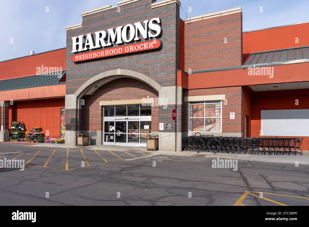 Store front storefront hi-res stock photography and images - Alamy