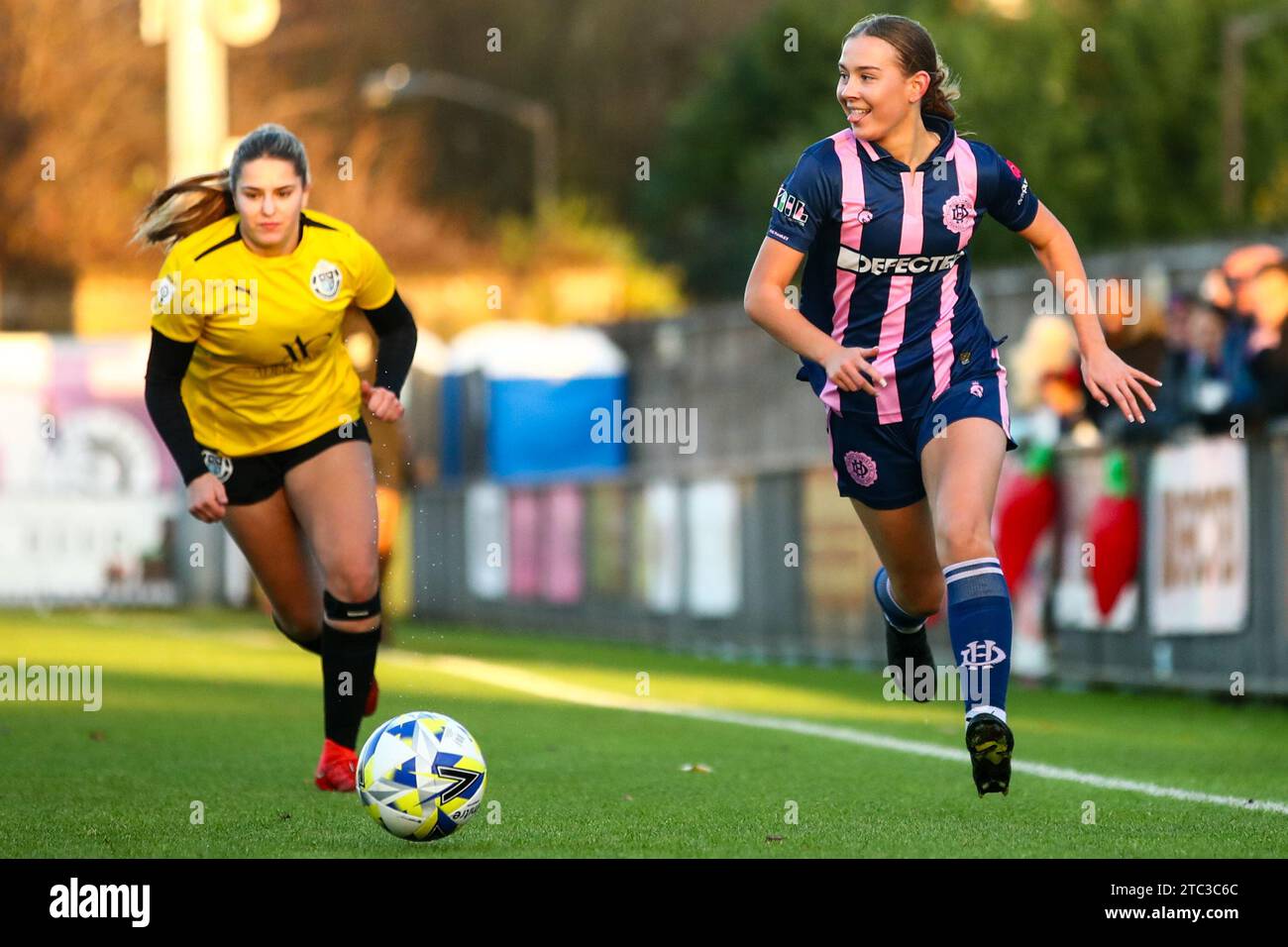 Crawley afc hi-res stock photography and images - Alamy