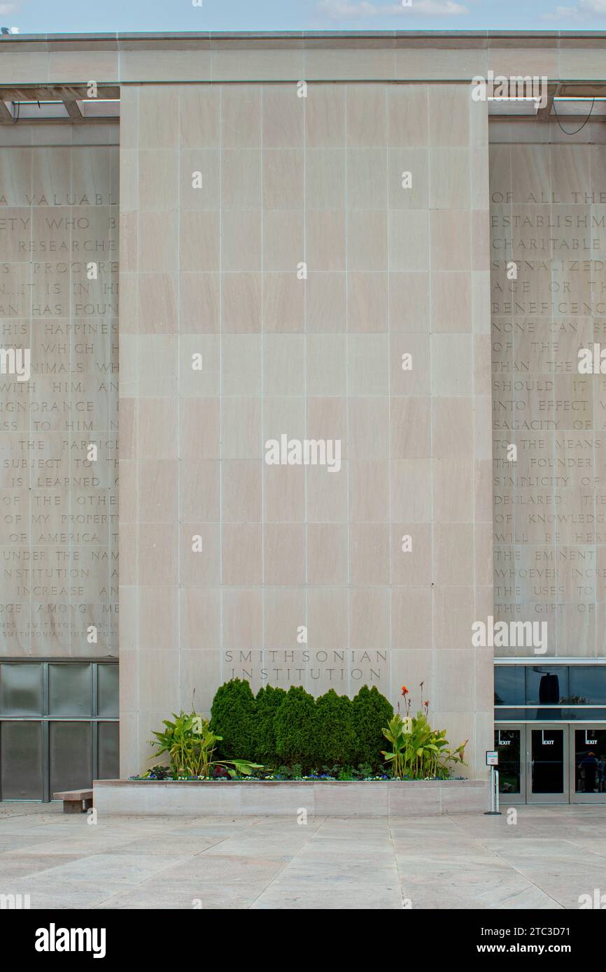 Outside the National Museum of American History on Madison Drive in ...