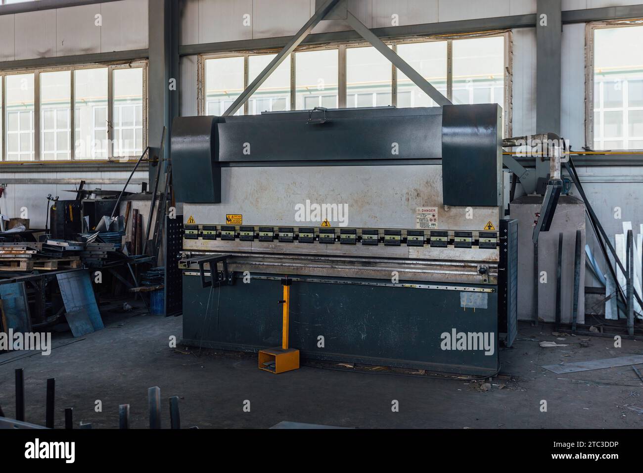 Cnc brake press machine hi-res stock photography and images - Alamy