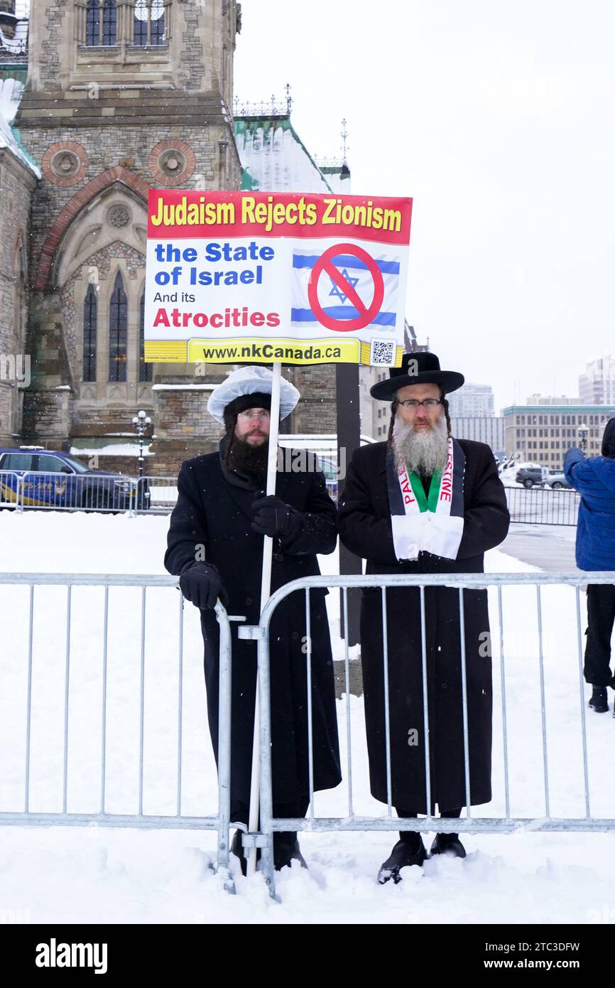 PEOPLE ATTEND 'CANADA'S RALLY FOR THE JEWISH PEOPLE' IN OTTAWA AT ...