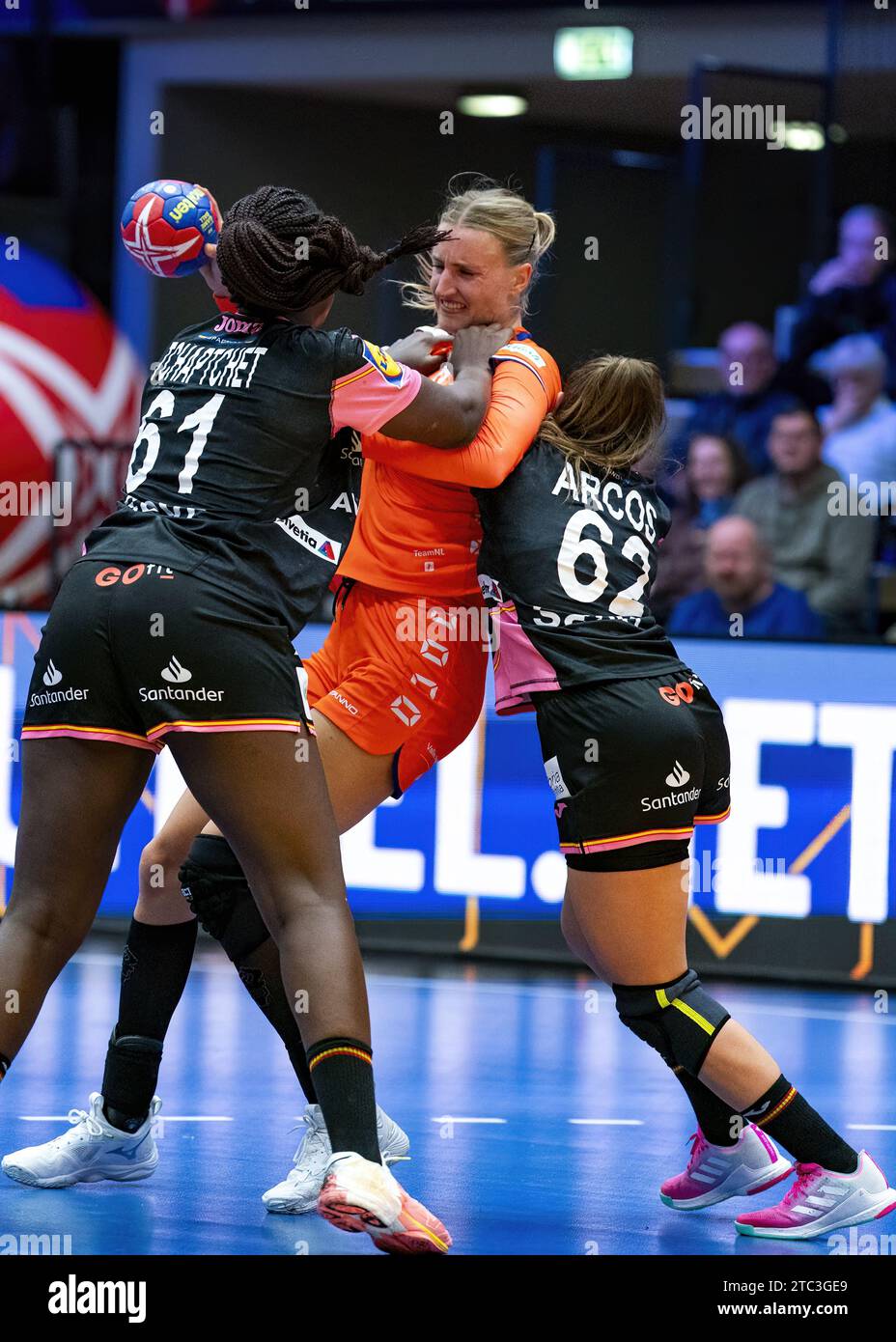 FREDERIKSHAVN - Kelly Dulfer of the Netherlands against Lysa Tchaptchet ...