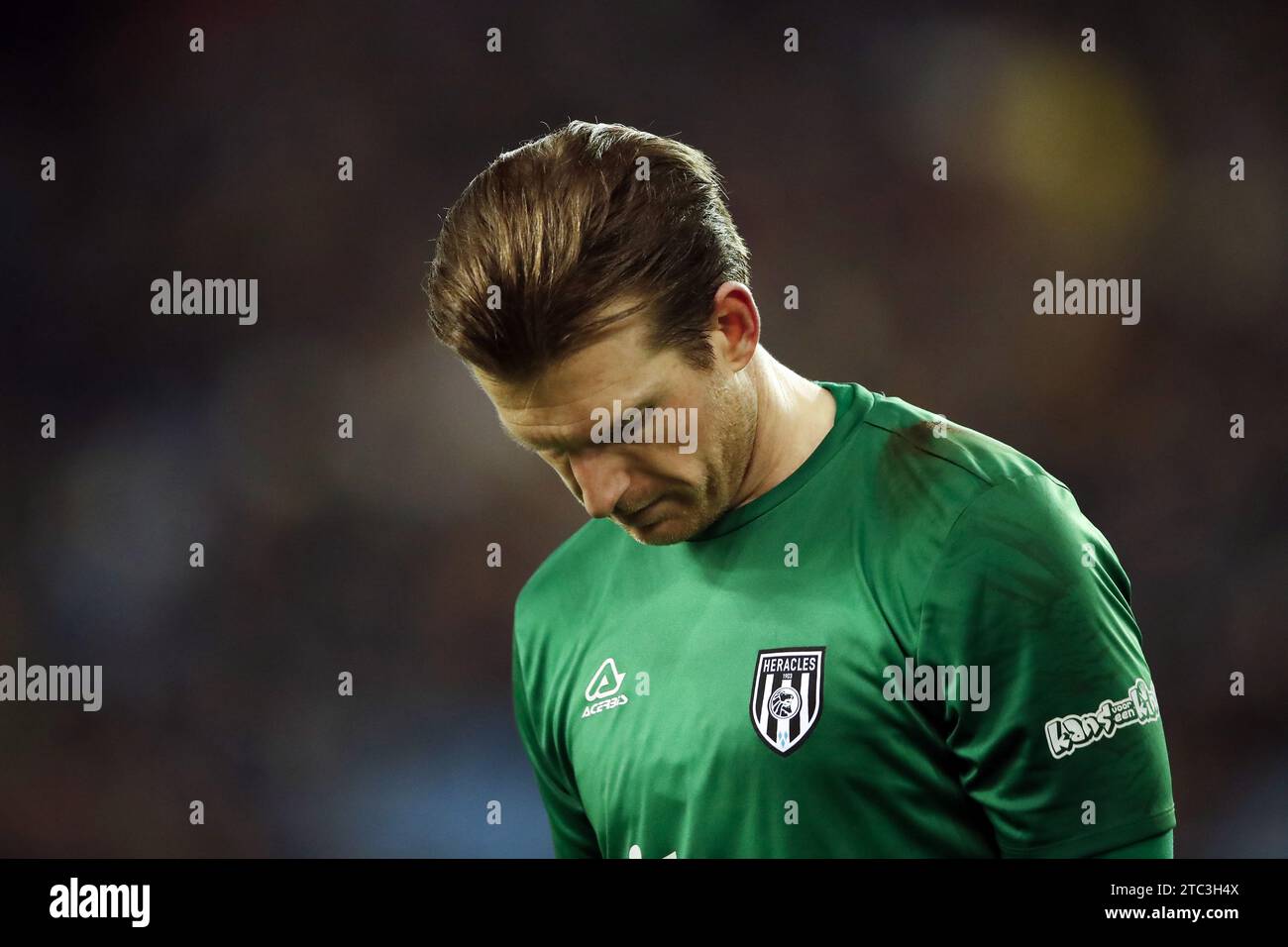 ARNHEM - Heracles Almelo goalkeeper Michael Brouwer is disappointed ...