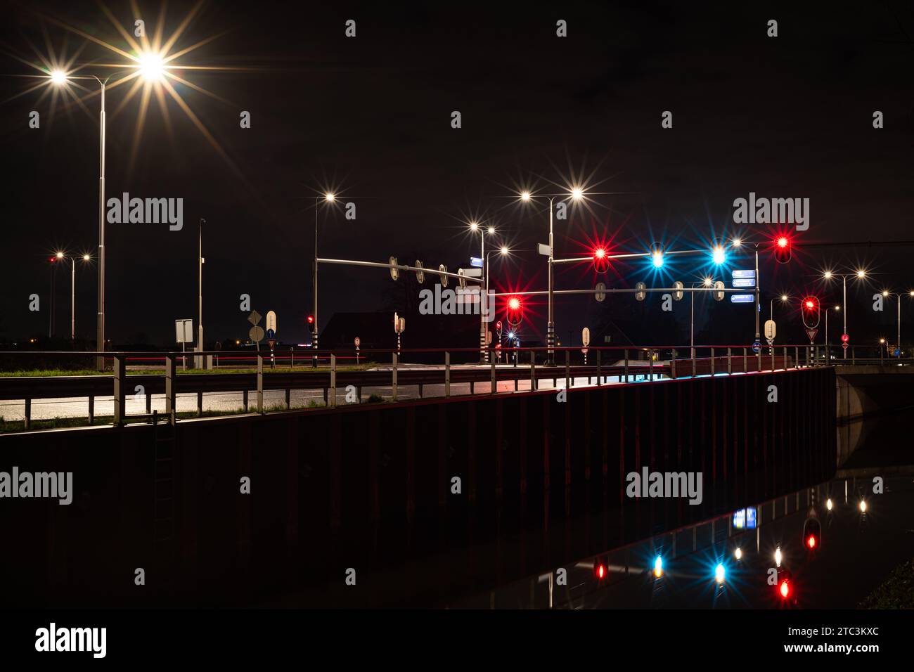 Road junction traffic lights hi-res stock photography and images - Alamy