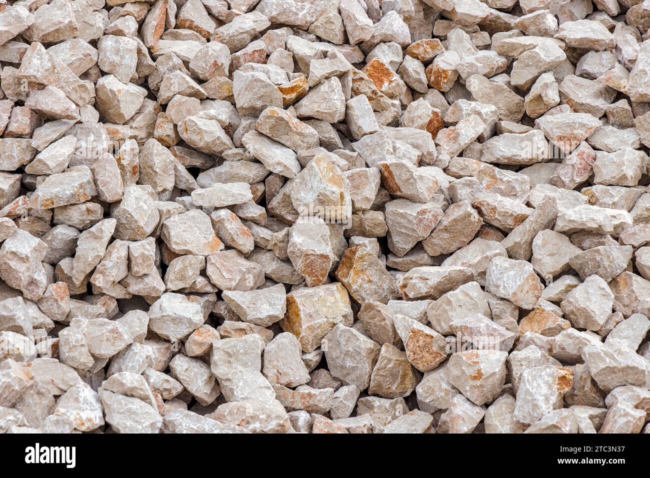Pile of Crushed Limestone Aggregate Stock Photo - Alamy