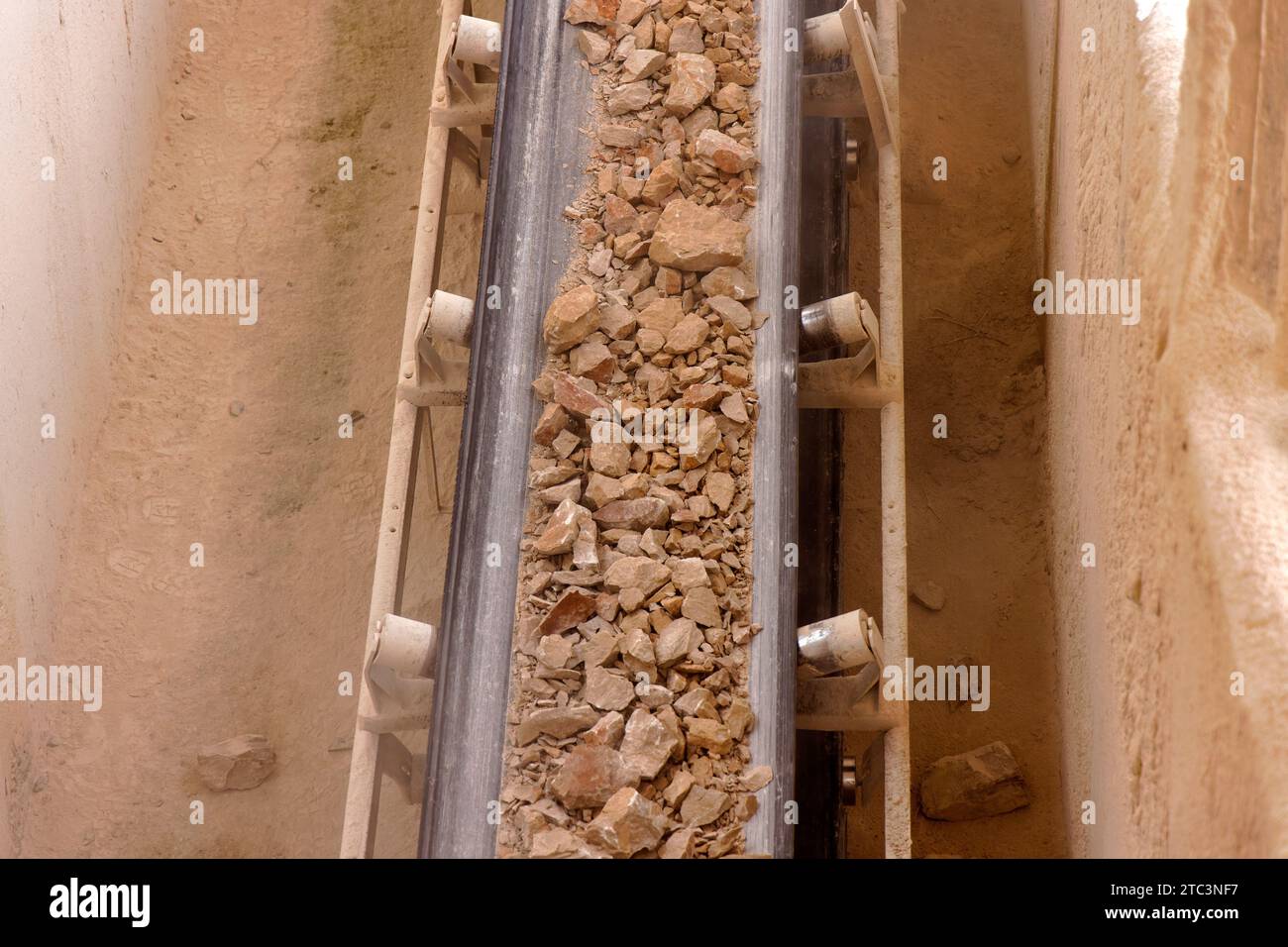 Limestone processing hi-res stock photography and images - Alamy
