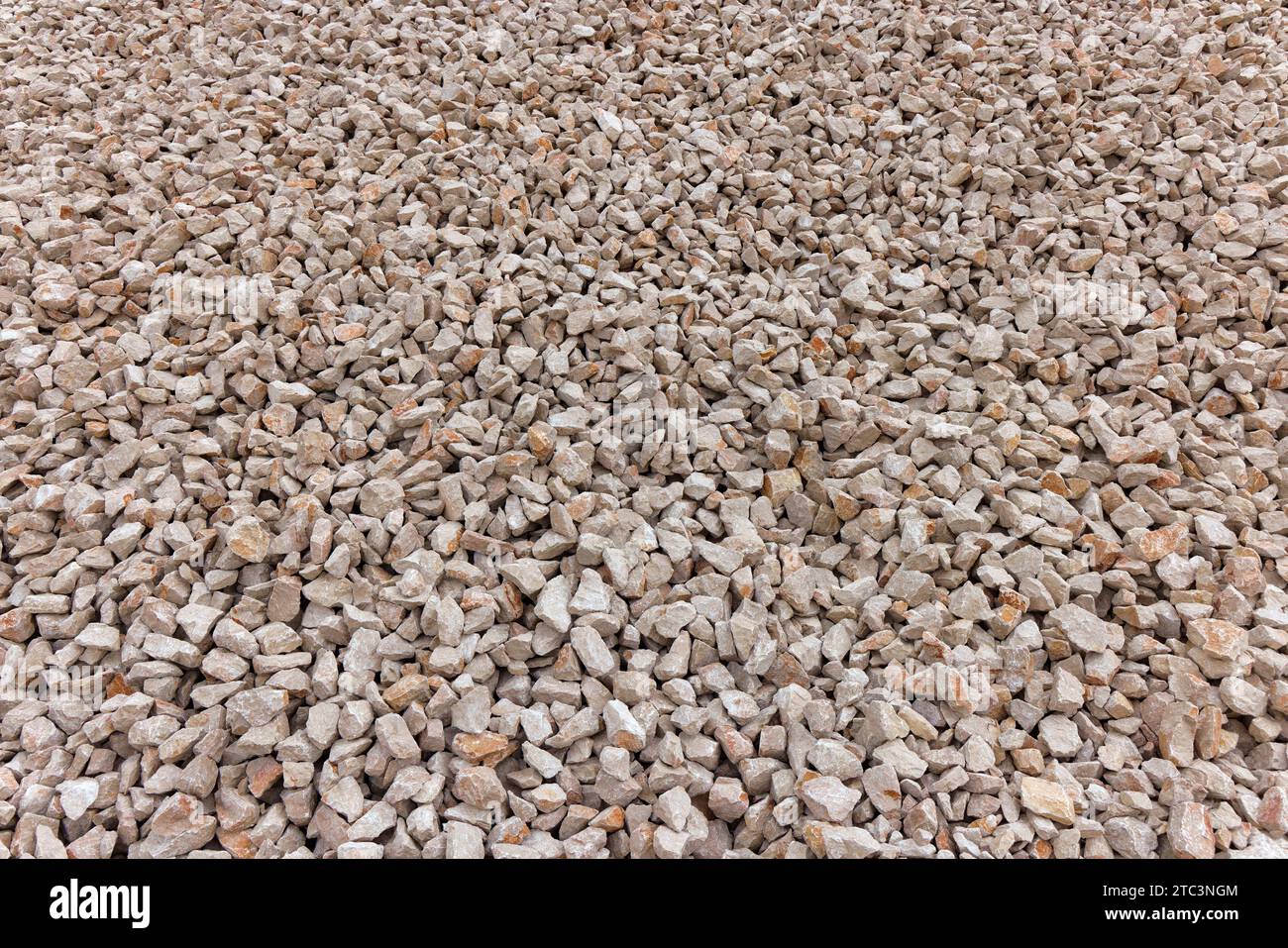 Pile of Crushed Limestone Aggregate Stock Photo - Alamy