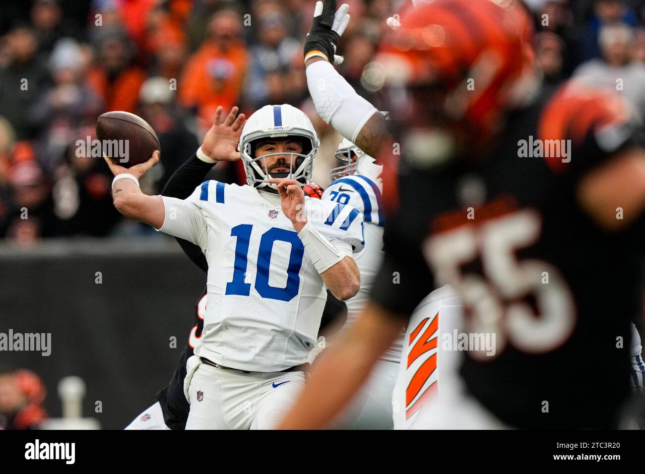 Indianapolis Colts quarterback Gardner Minshew II (10) throws against the Cincinnati Bengals in ...