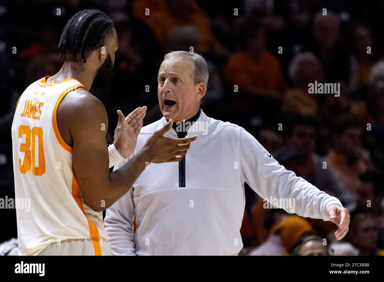 Tennessee head coach Rick Barnes talks with guard Josiah-Jordan James ...