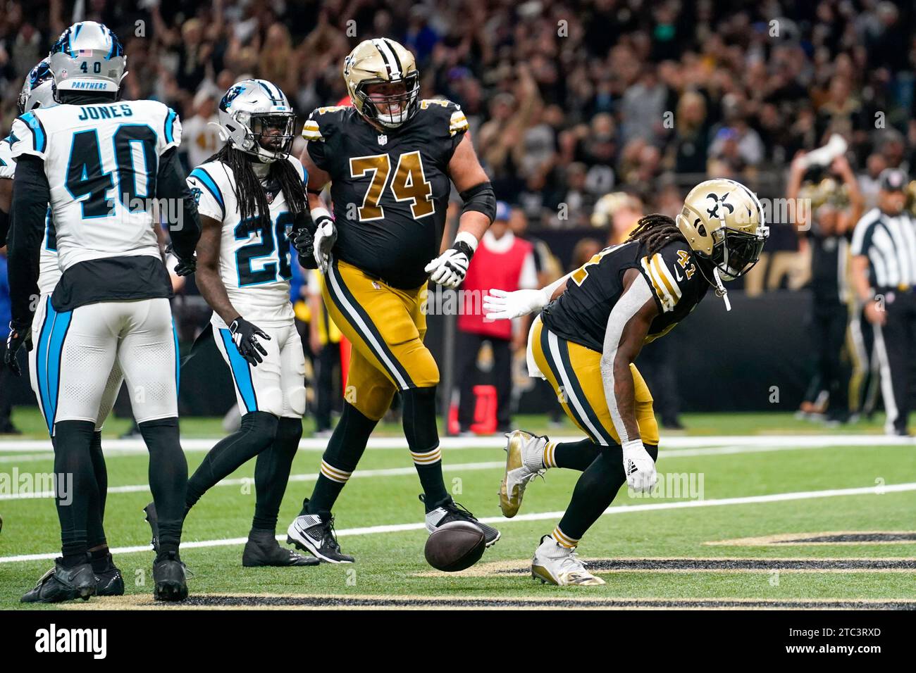 New Orleans Saints running back Alvin Kamara celebrates after scoring ...