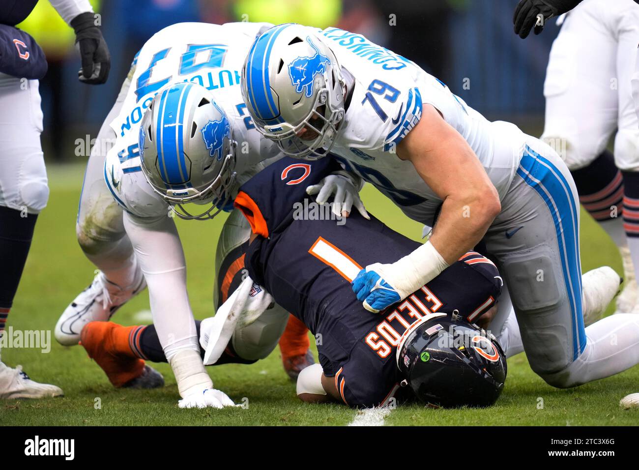 Detroit Lions defensive end Aidan Hutchinson (97) and defensive end ...