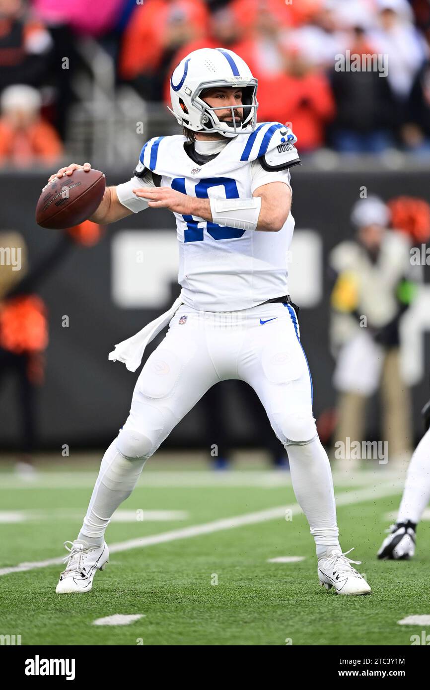 Indianapolis Colts quarterback Gardner Minshew (10) drops back to pass ...