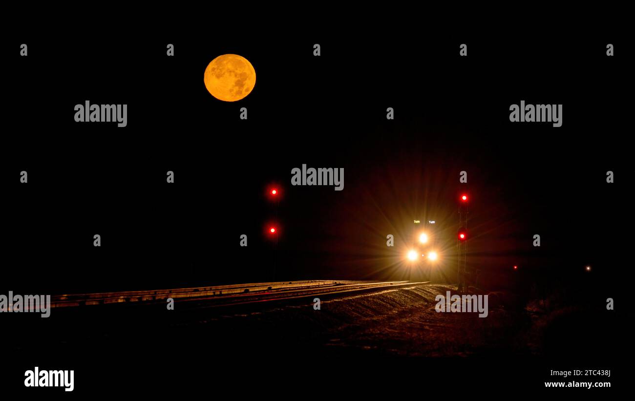 Train lights hi-res stock photography and images - Alamy