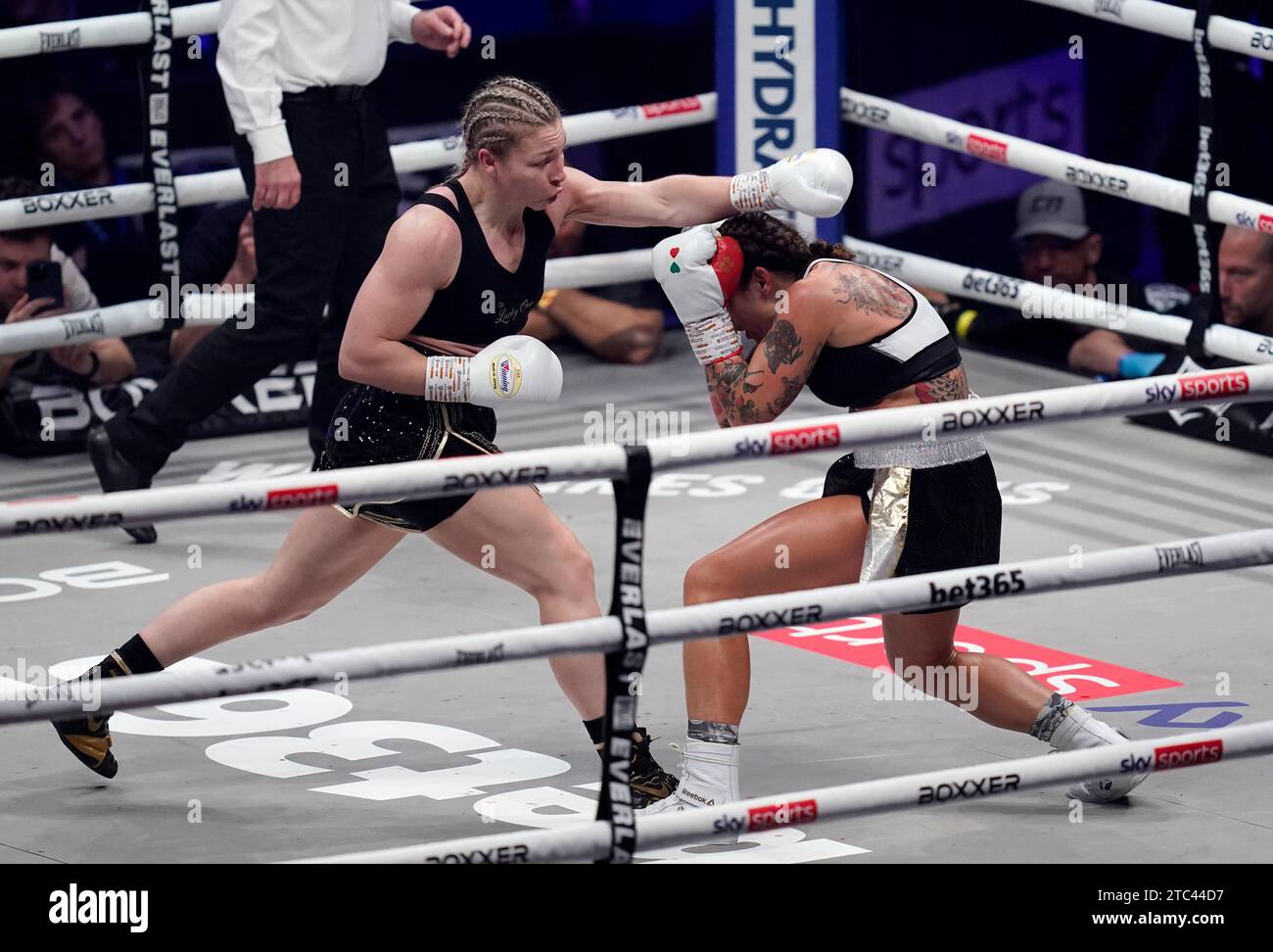 Silvia Bortot (left) and Lauren Price in action during their ...