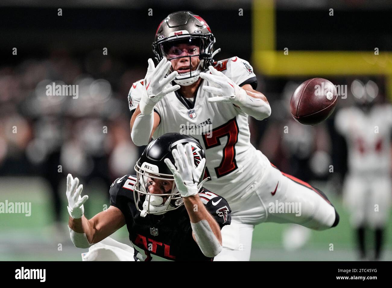 Atlanta Falcons wide receiver Scotty Miller (16) can not make a catch ...