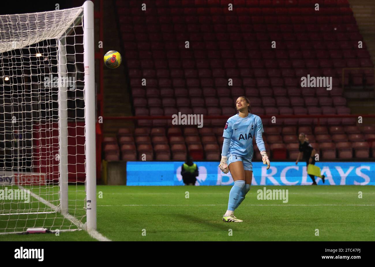 Tottenham Hotspur goalkeeper Rebecca Spencer looks on as Manchester ...