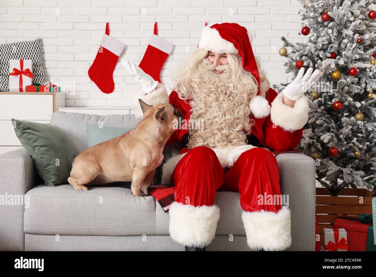 Confused man christmas hi-res stock photography and images - Alamy