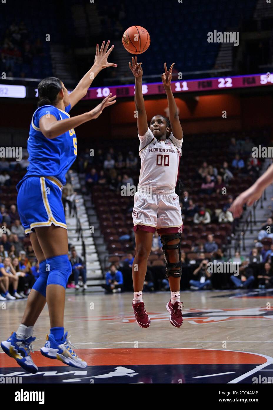 UNCASVILLE, CT - DECEMBER 10: Florida State Seminoles guard Ta'Niya Latson (00) shoots the ball ...