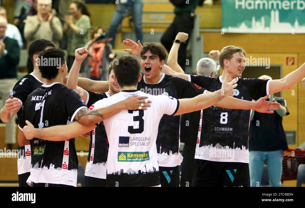 Hachinger Freude nach dem Sieg, He Bundesliga 23/24, TSV Haching ...