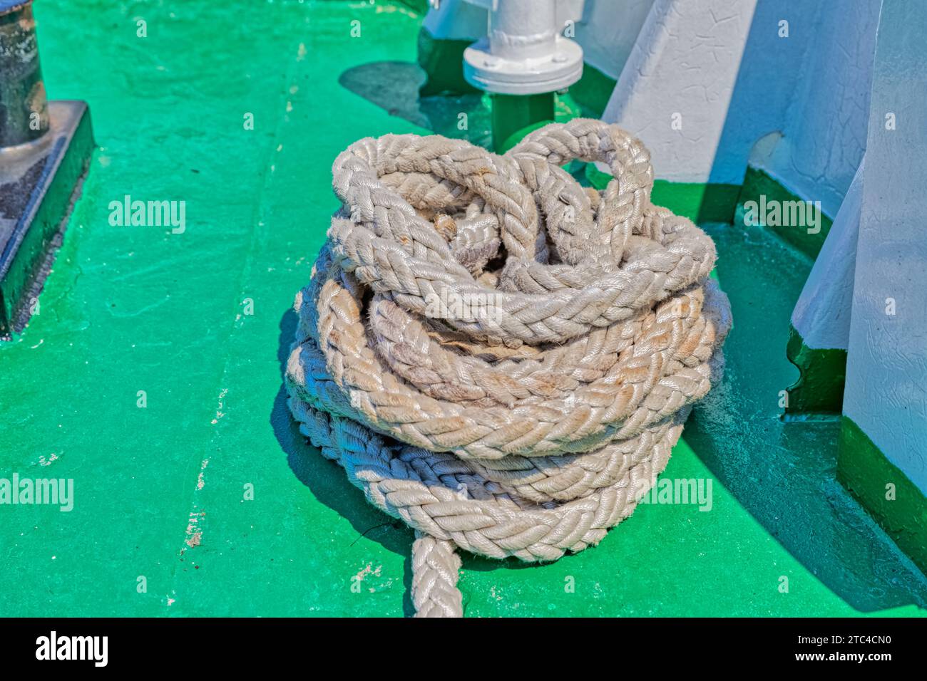 Mooring line ship deck hi-res stock photography and images - Alamy