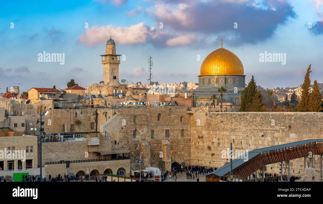 Western Wall and golden Dome of the Rock at sunset, Jerusalem, Israel ...