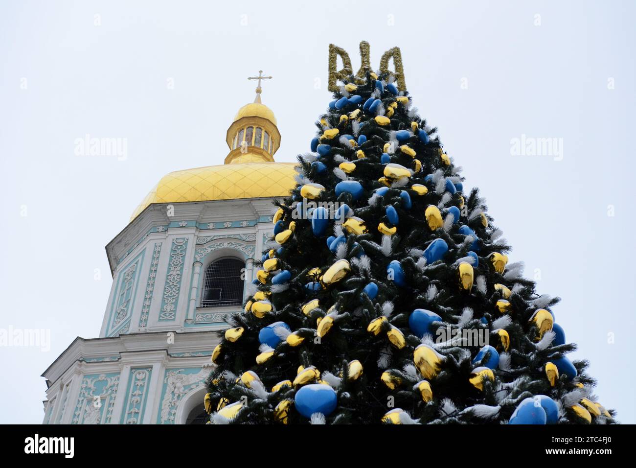 Kyiv, Ukraine. 10th Dec, 2023. A Christmas tree is seen on Sofiivska ...