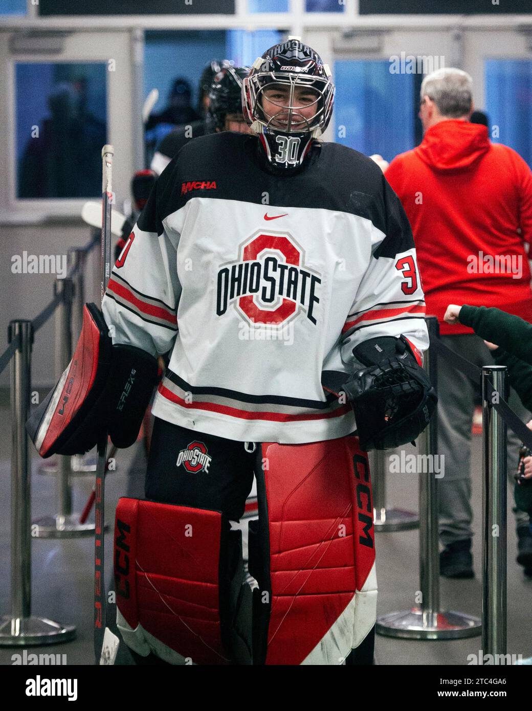 Columbus, Ohio, USA. 10th Dec, 2023. Ohio State Buckeyes goaltender ...