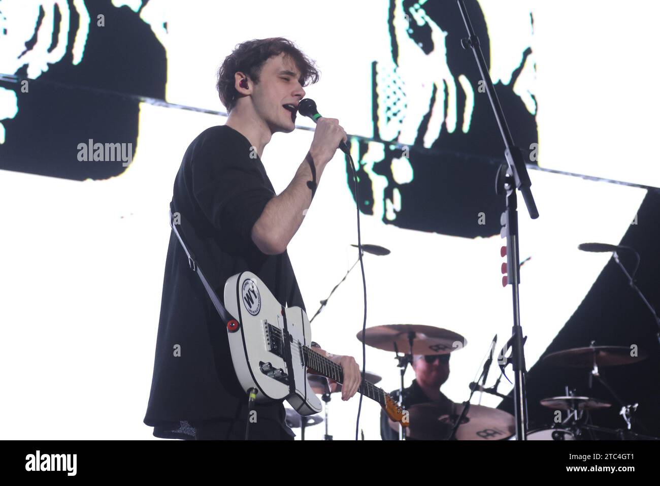 Ash bassist hi-res stock photography and images - Alamy