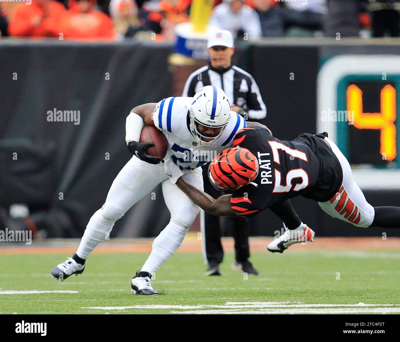 Cincinnati, Ohio, USA. 10th Dec, 2023. Indianapolis Colts running back ...