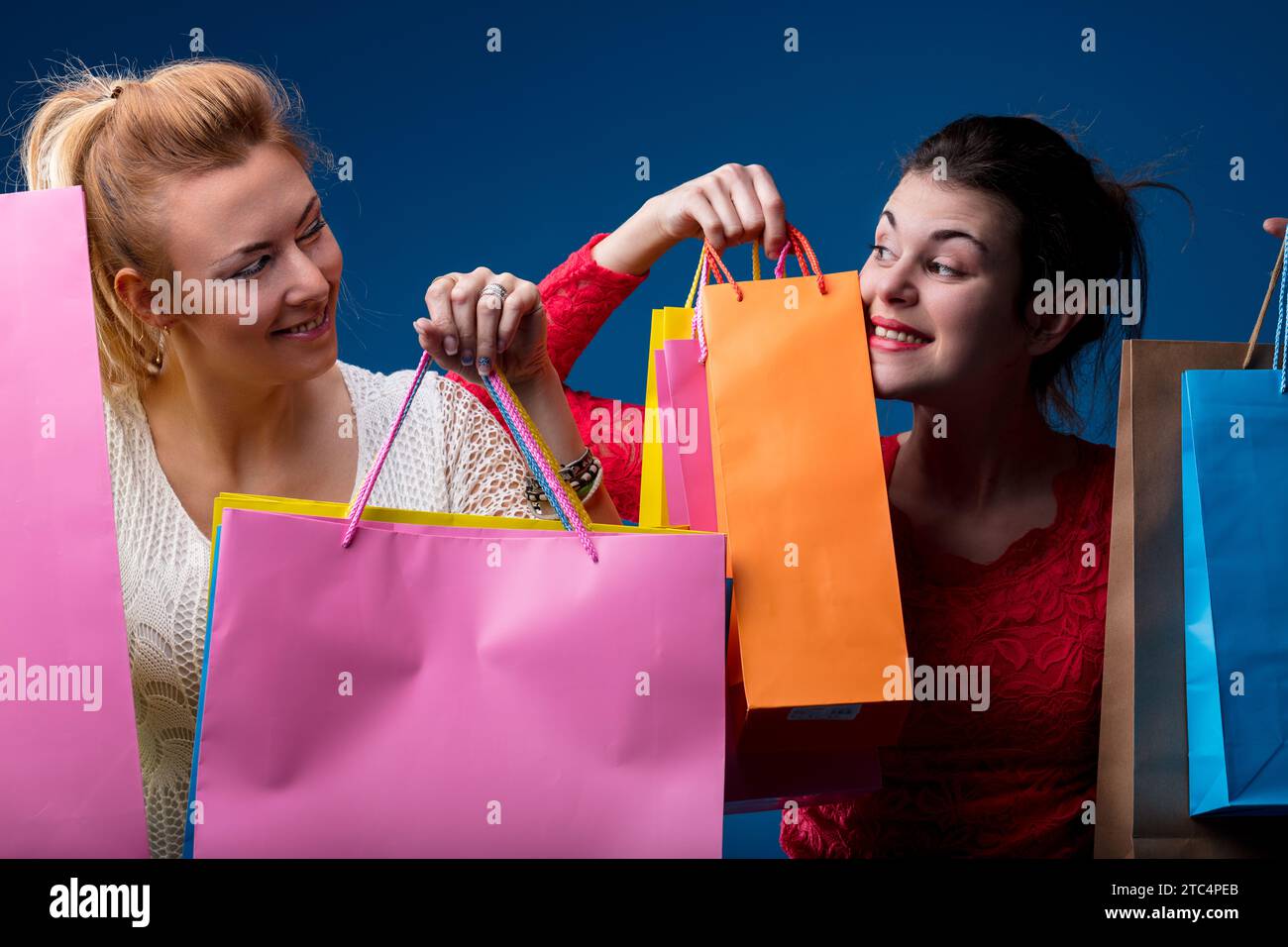 Exchange glances hi-res stock photography and images - Alamy