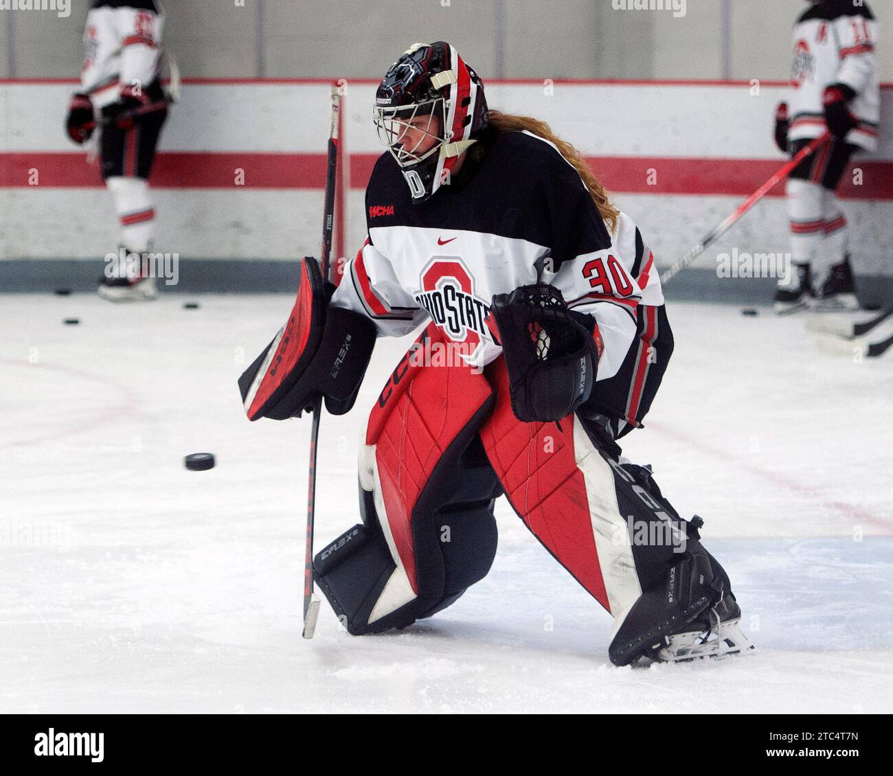 Columbus, Ohio, USA. 10th Dec, 2023. Ohio State Buckeyes goaltender ...