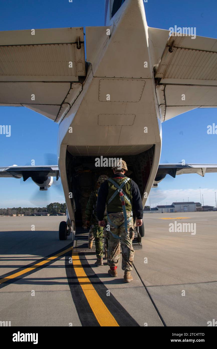 The U.S Army Civil Affairs and Psychological Operations Command ...