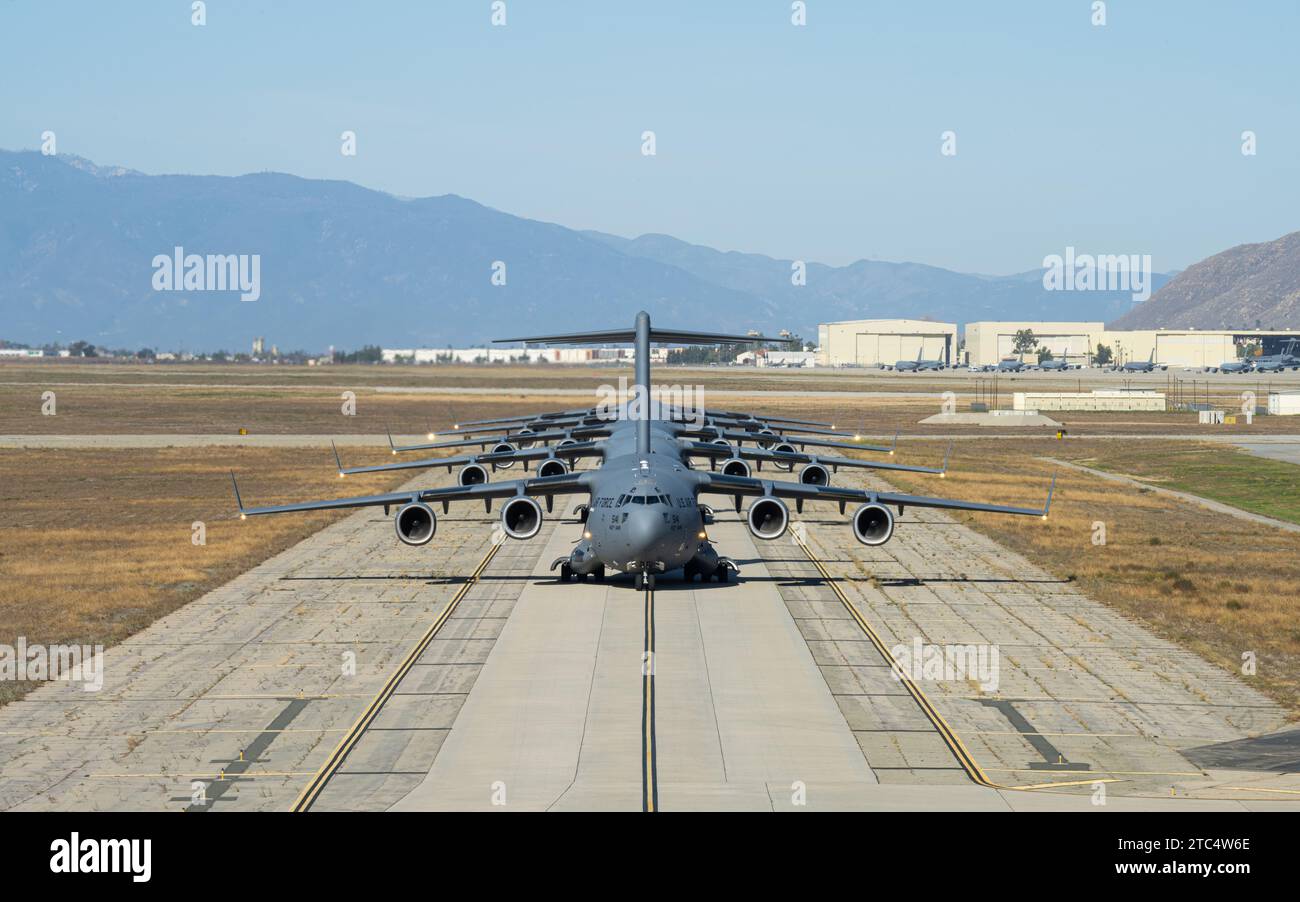 5 C-17 Globemasters assigned to March ARB, CA are lined up for an ...