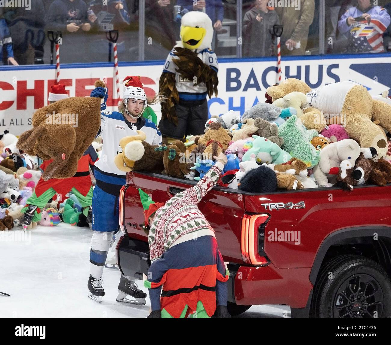 Loveland, Colorado, USA. 9th Dec, 2023. Eagles F MATTHEW STIENBURG ...