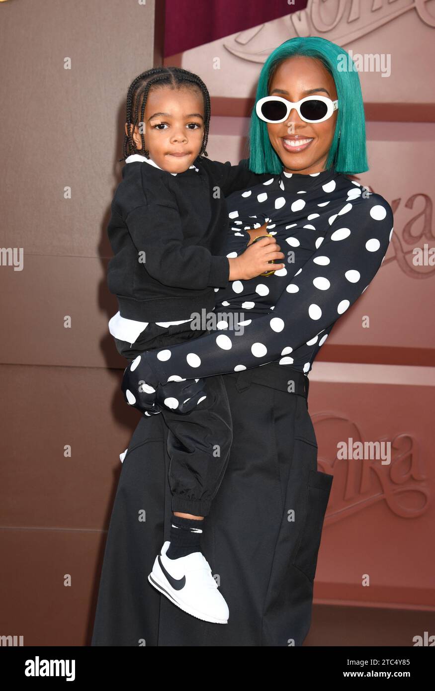 Noah jon weatherspoon hi-res stock photography and images - Alamy