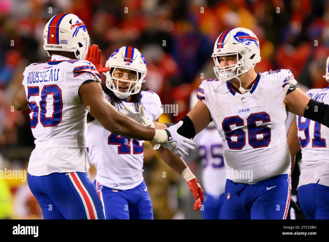 Buffalo Bills defensive end Greg Rousseau (50), Bills linebacker Dorian ...