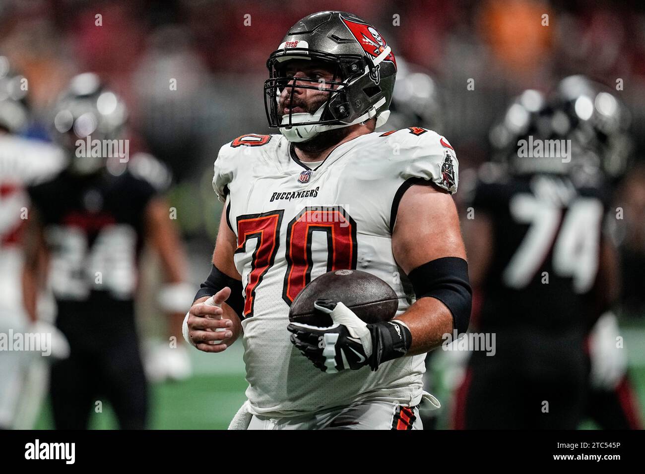 Tampa Bay Buccaneers center Robert Hainsey (70) runs with the ball ...