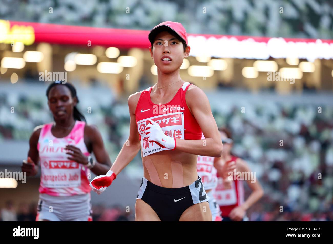 Ririka hironaka athletics hi-res stock photography and images - Alamy