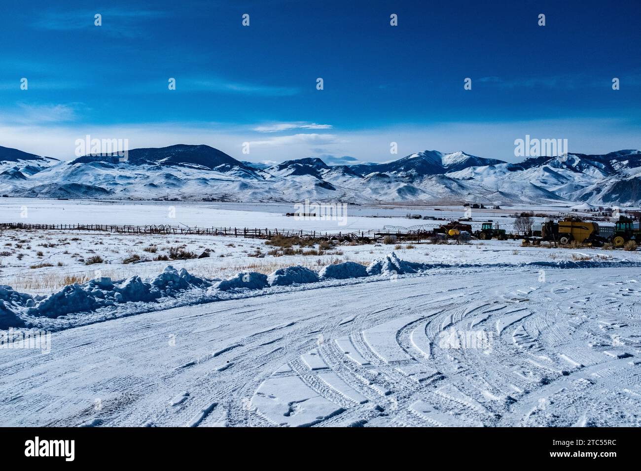 winter views of round valley Stock Photo - Alamy