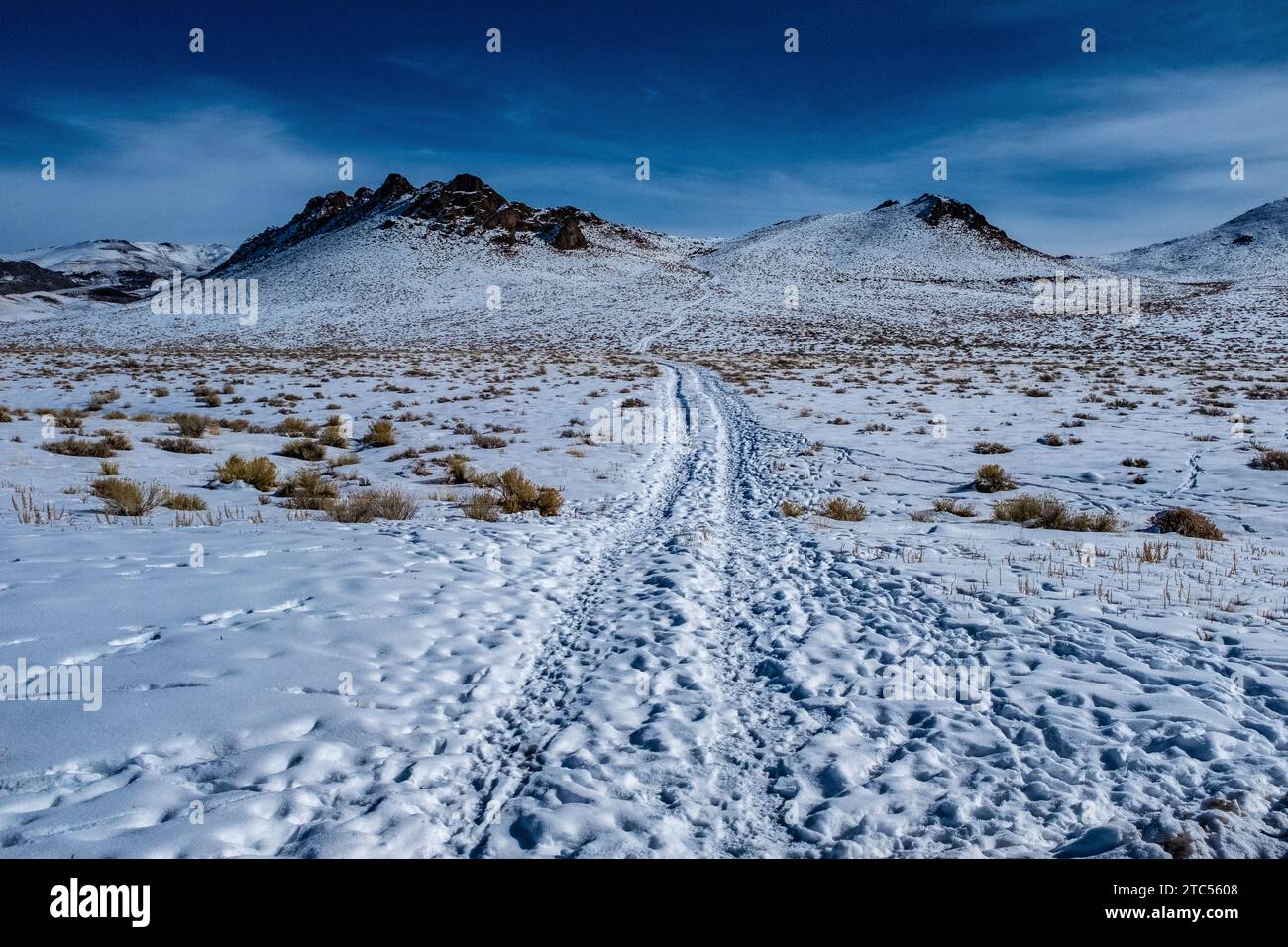 winter views of round valley Stock Photo - Alamy