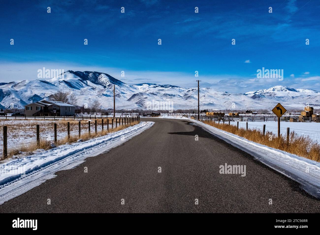 winter views of round valley Stock Photo - Alamy