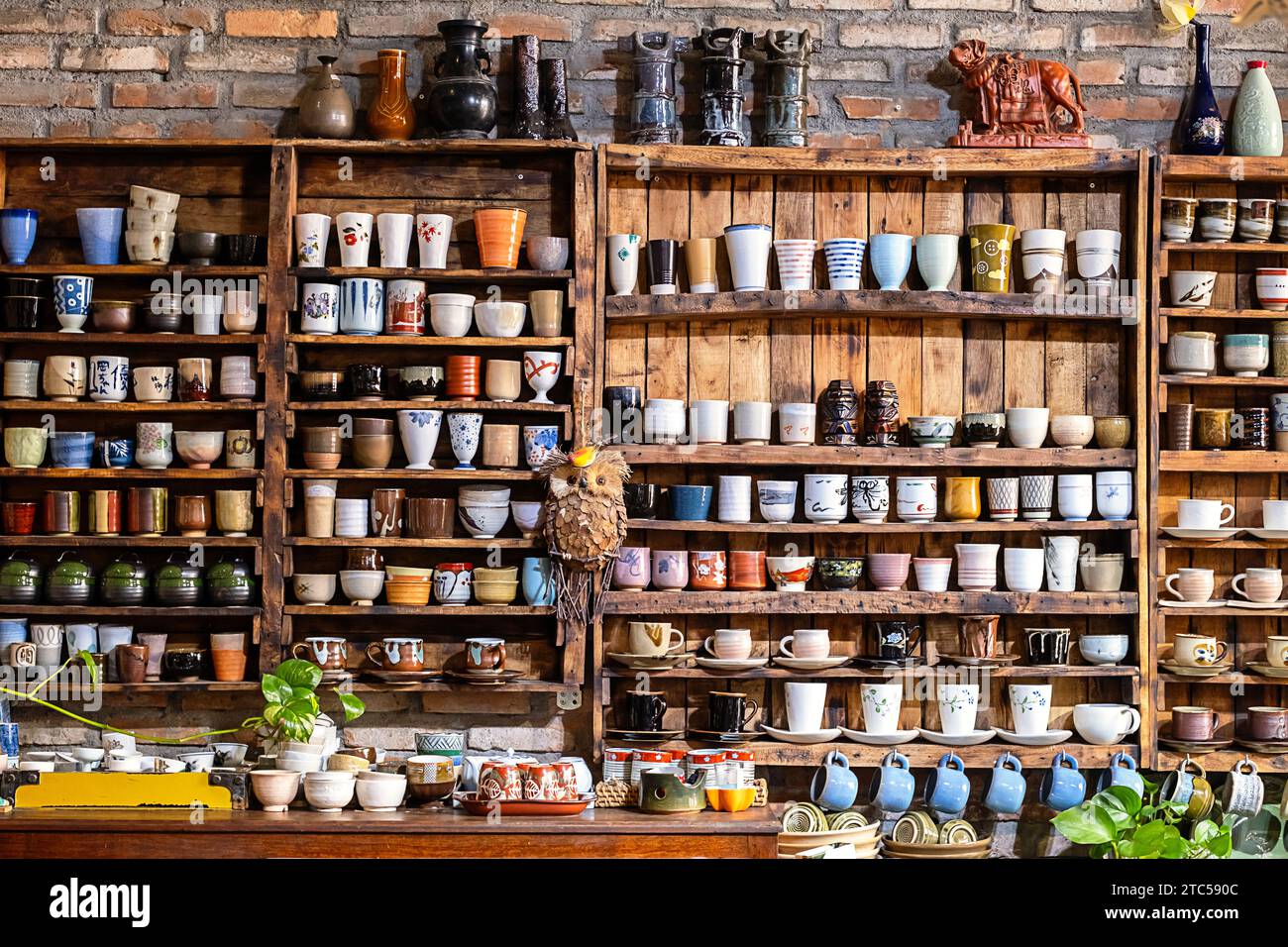 Small diy store hi-res stock photography and images - Alamy