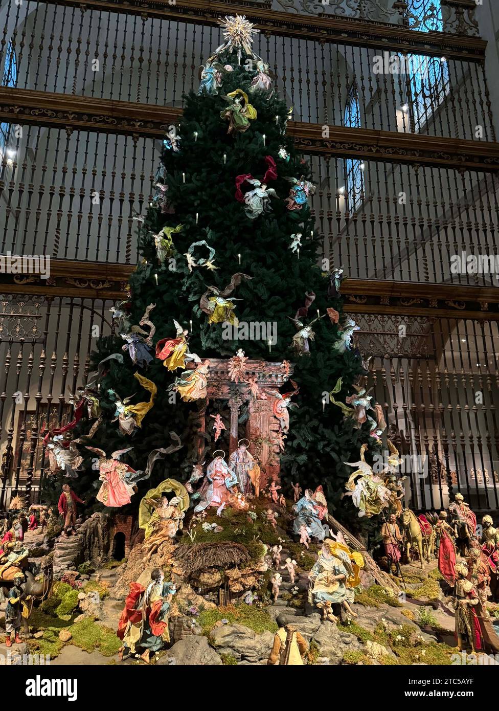 New York, New York, USA. 10th Dec, 2023. A view of the 20 foot Blue ...