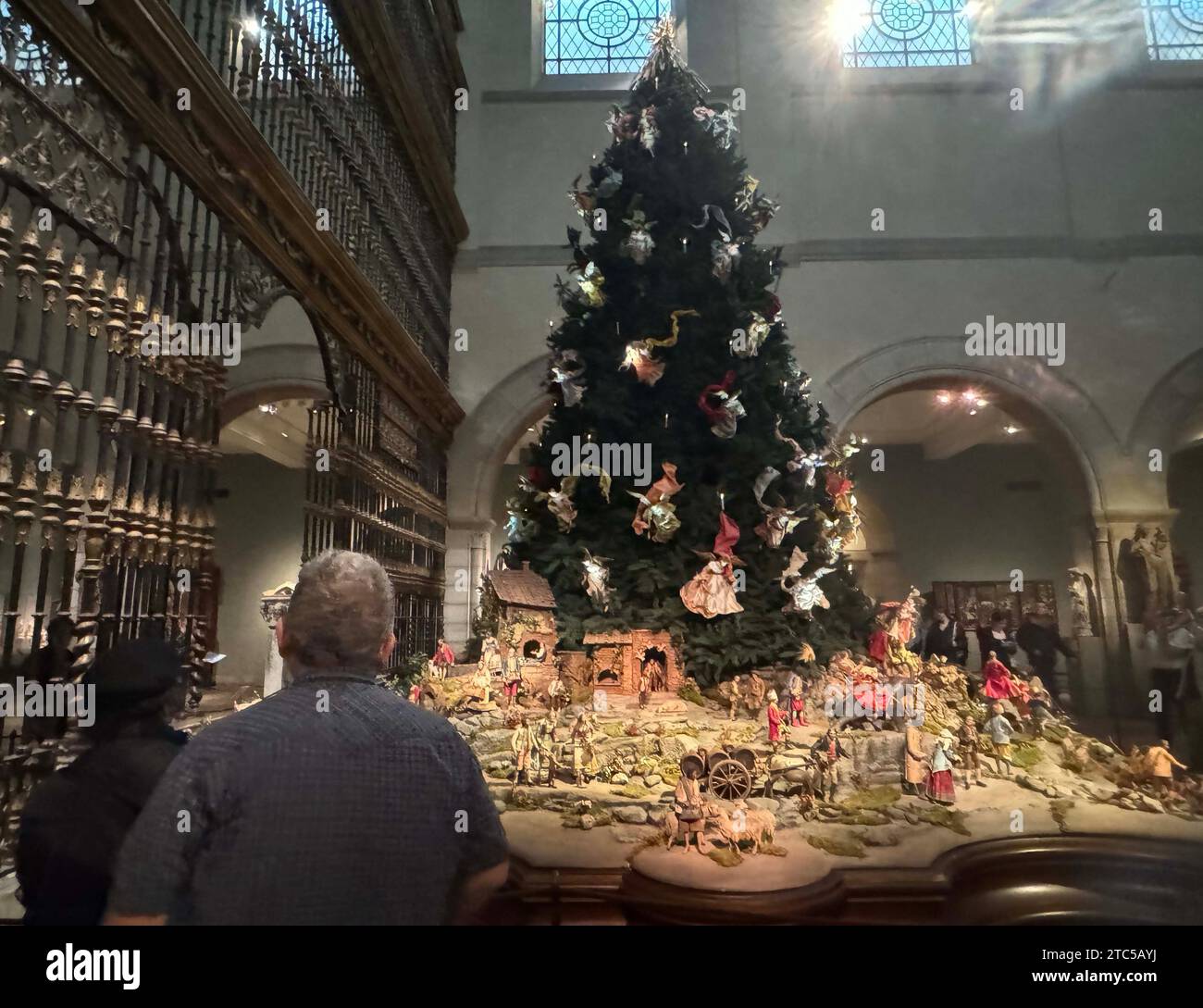 New York, New York, USA. 10th Dec, 2023. People view the 20 foot Blue ...