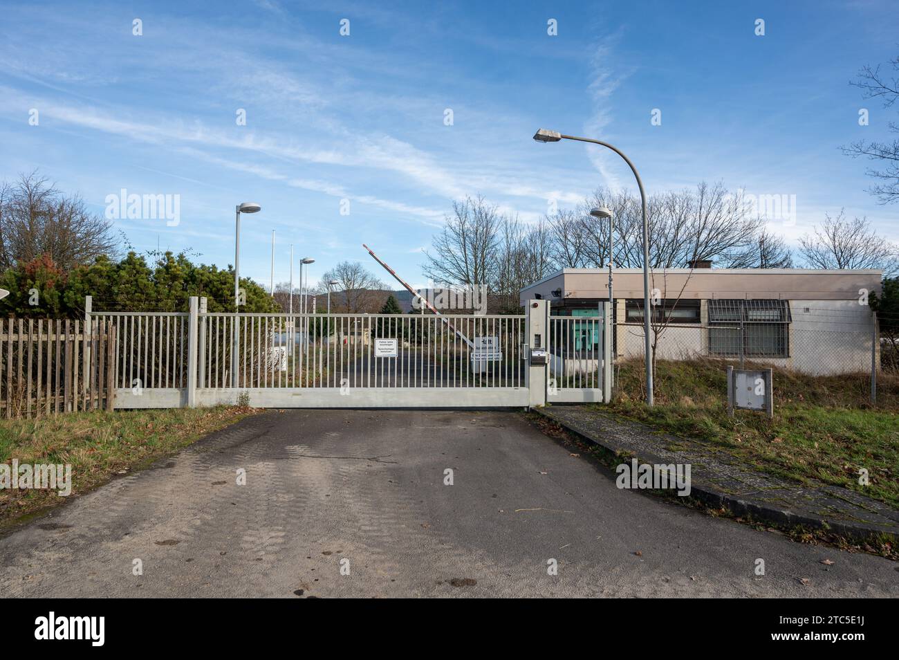 Traben Trarbach, Germany. 07th Dec, 2023. A gate and fences block ...